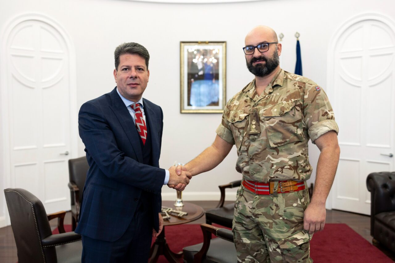 CM meets new RG Commanding Officer