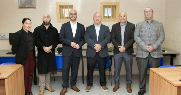 Govt launches Applied Philosophy workshops at Windmill Hill Prison