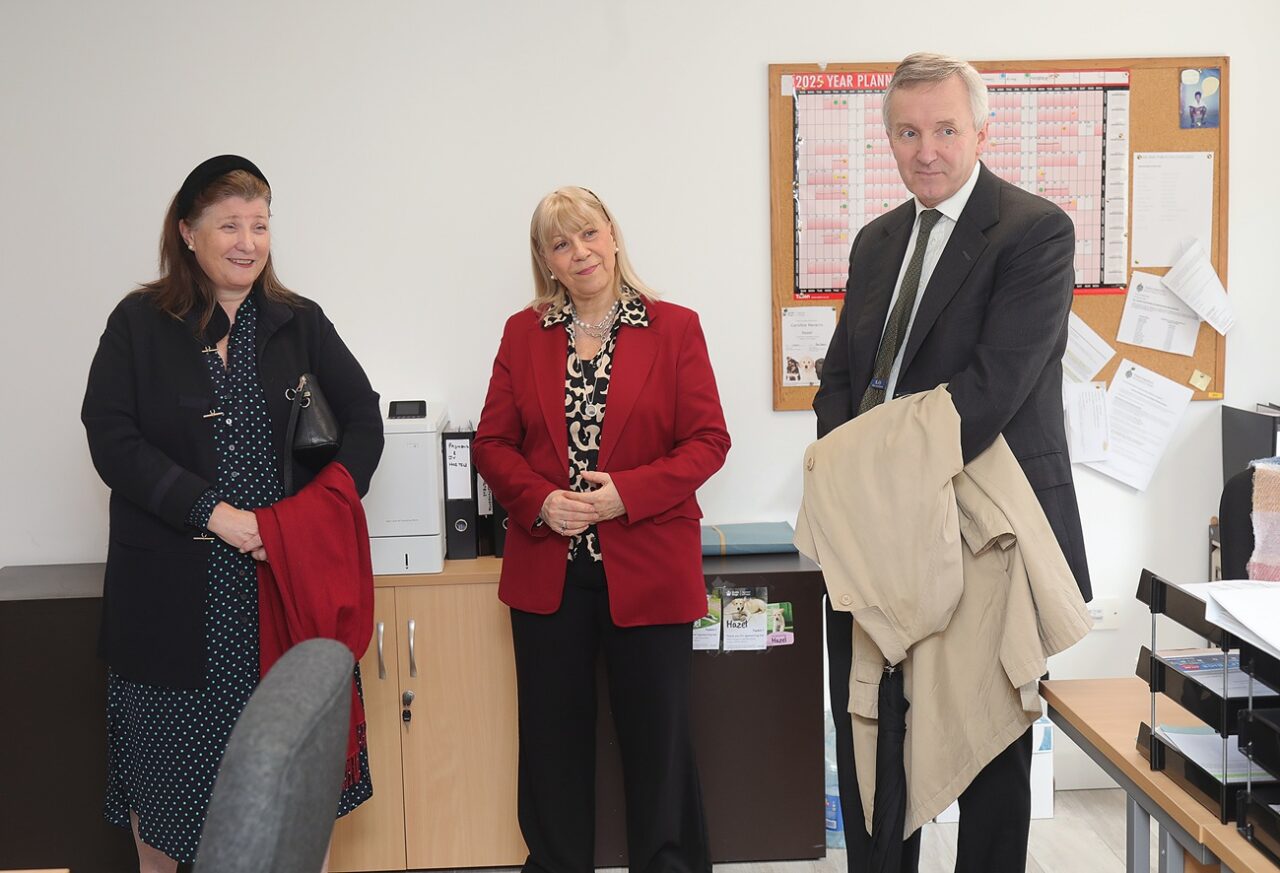 Governor and Lady Bathurst visit Housing Department and Housing Works ...