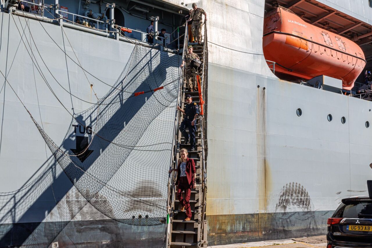 Minister for Veterans and People recognises RFA role during Rock visit