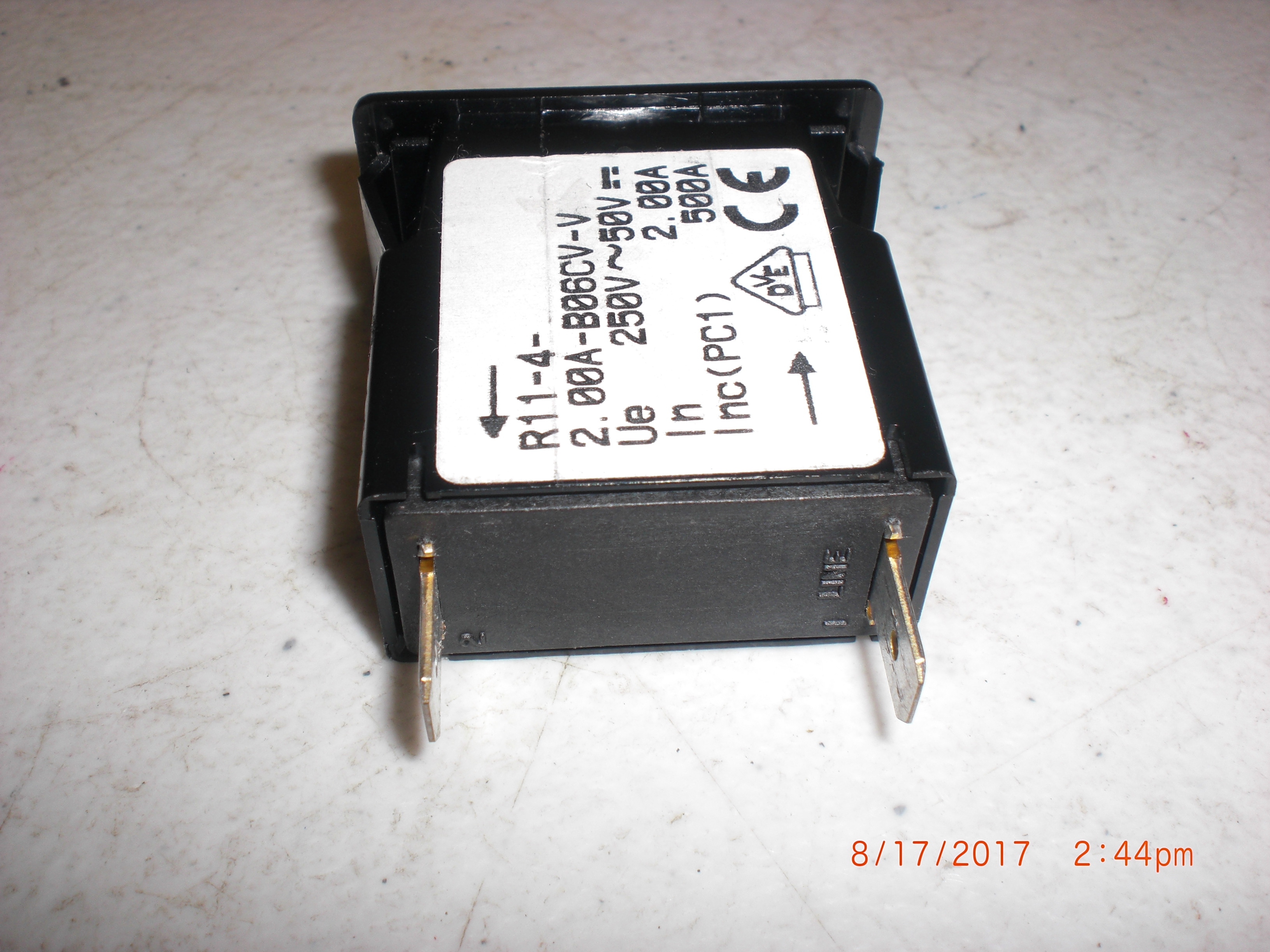Switch AIRPAX R11-4-2.0A-B06CV-V Panel mount Toggle for sale online | eBay