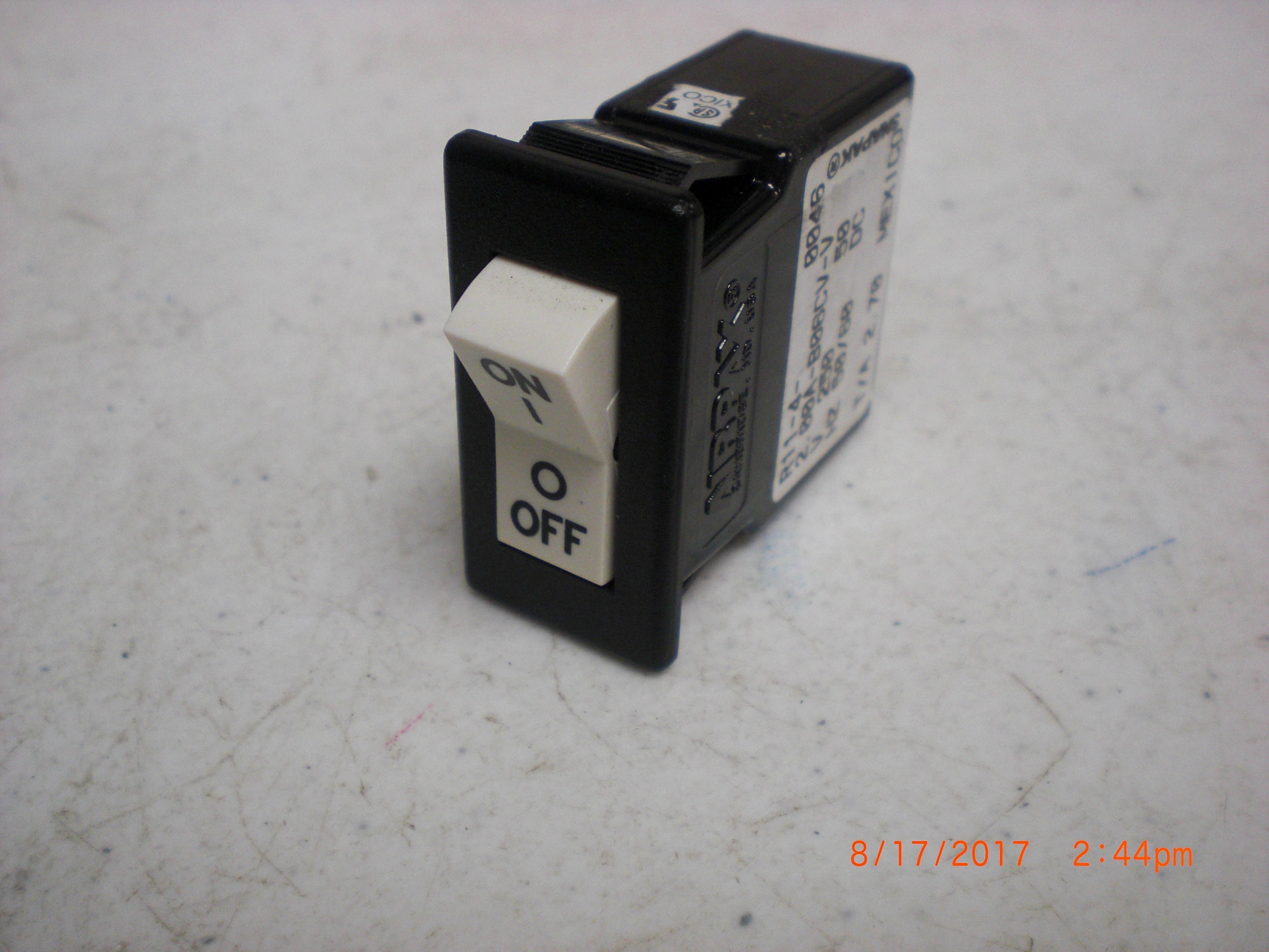 Switch AIRPAX R11-4-2.0A-B06CV-V Panel mount Toggle for sale online | eBay