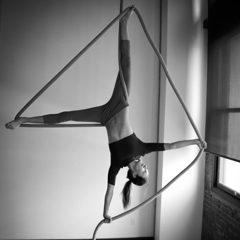 Hire Aerial Acrobatics - Aerialist in Los Angeles, California