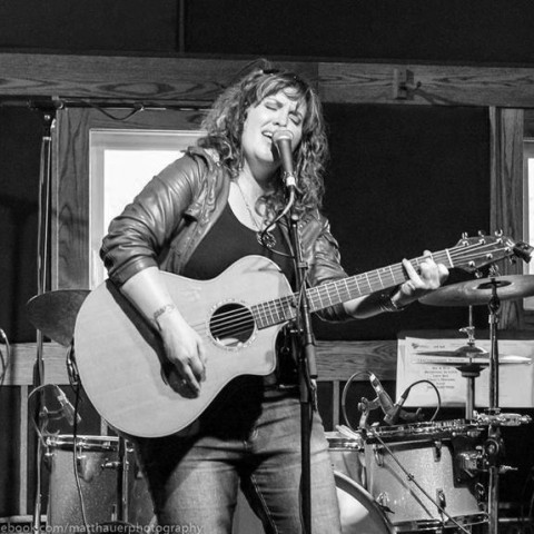 Hire Amber Sweeney - Singer/Songwriter in Vancouver, Washington