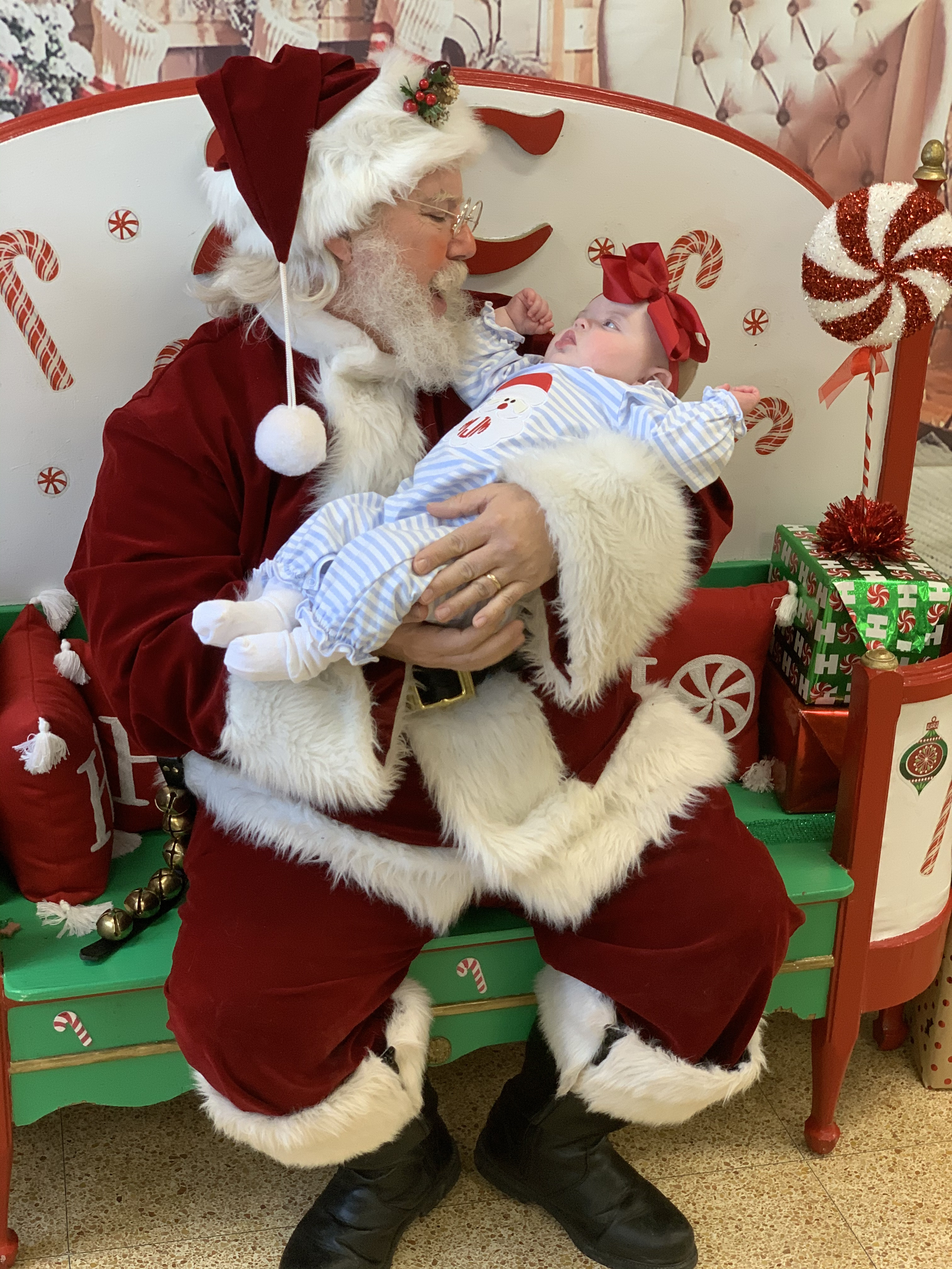 Hire Ft Wayne Santa - Santa Claus in Fort Wayne, Indiana