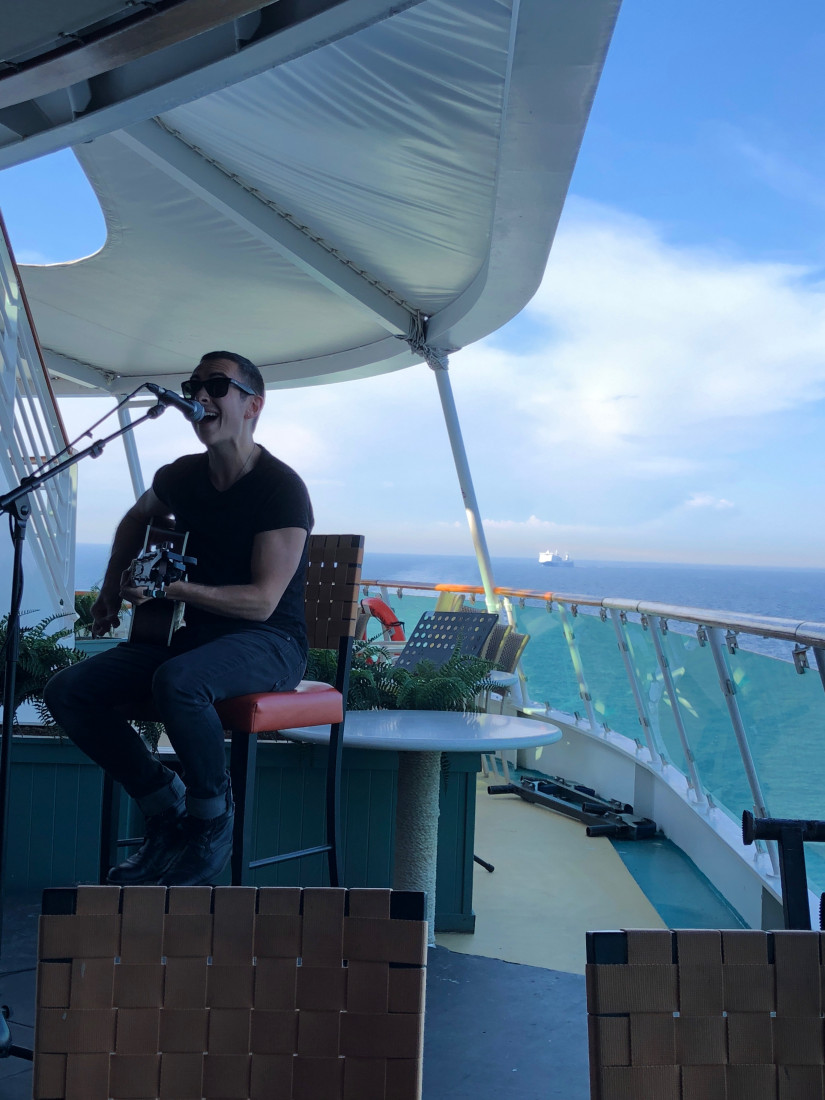 Hire Dylan Chambers - Singing Guitarist in Los Angeles, California