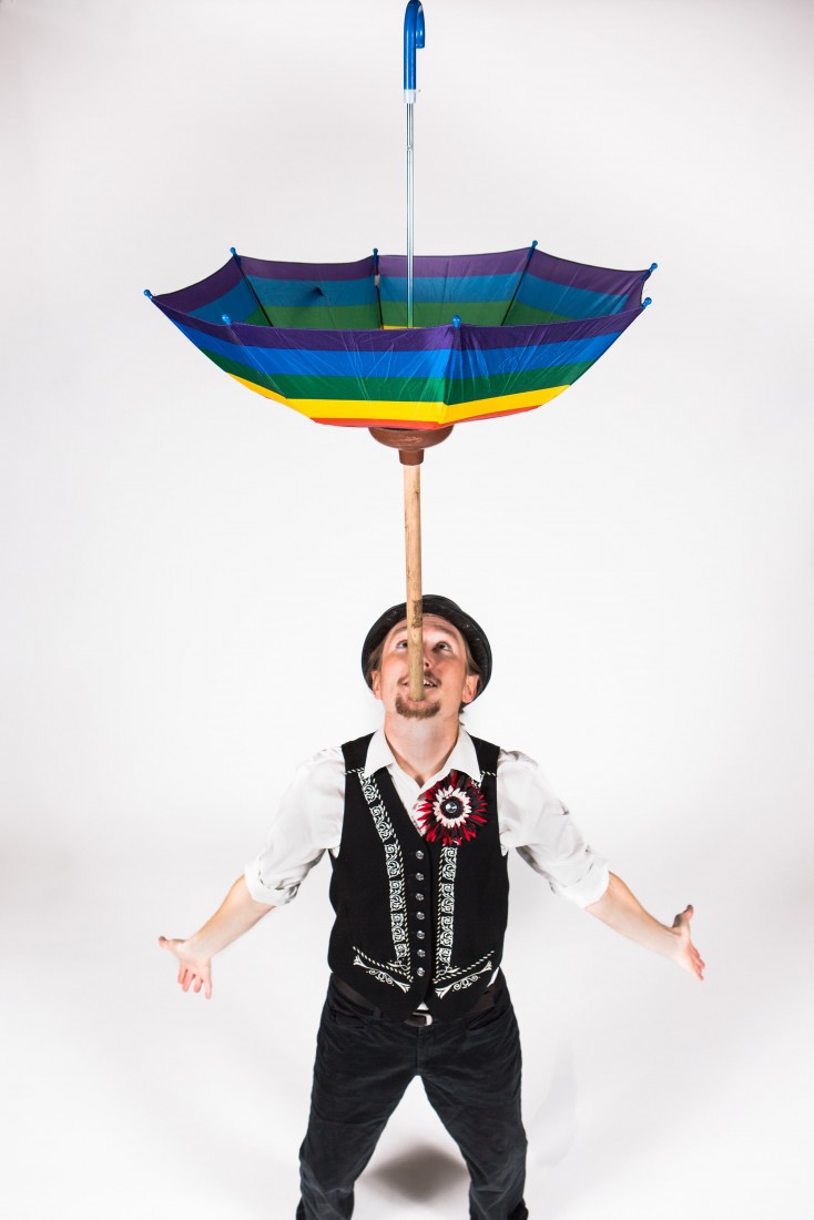 Hire Eli March - Juggler in Portland, Oregon