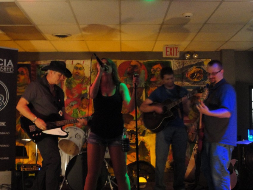 Hire Felicia Lynn Band - Country Band in Pittsburgh, Pennsylvania