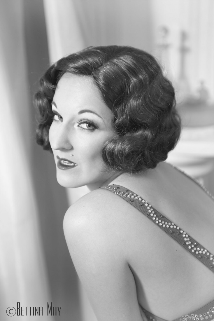 Hire Gin Minsky - Burlesque Entertainment in New York City, New York