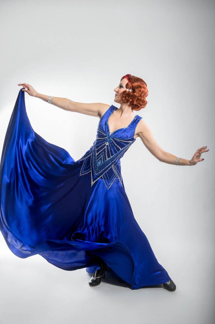 Hire Gin Minsky - Burlesque Entertainment in New York City, New York