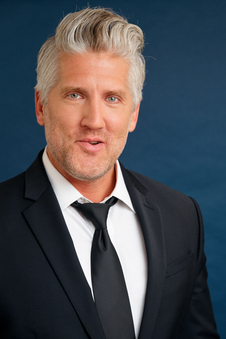 Hire Jeremy Russell - Crooner in Los Angeles, California