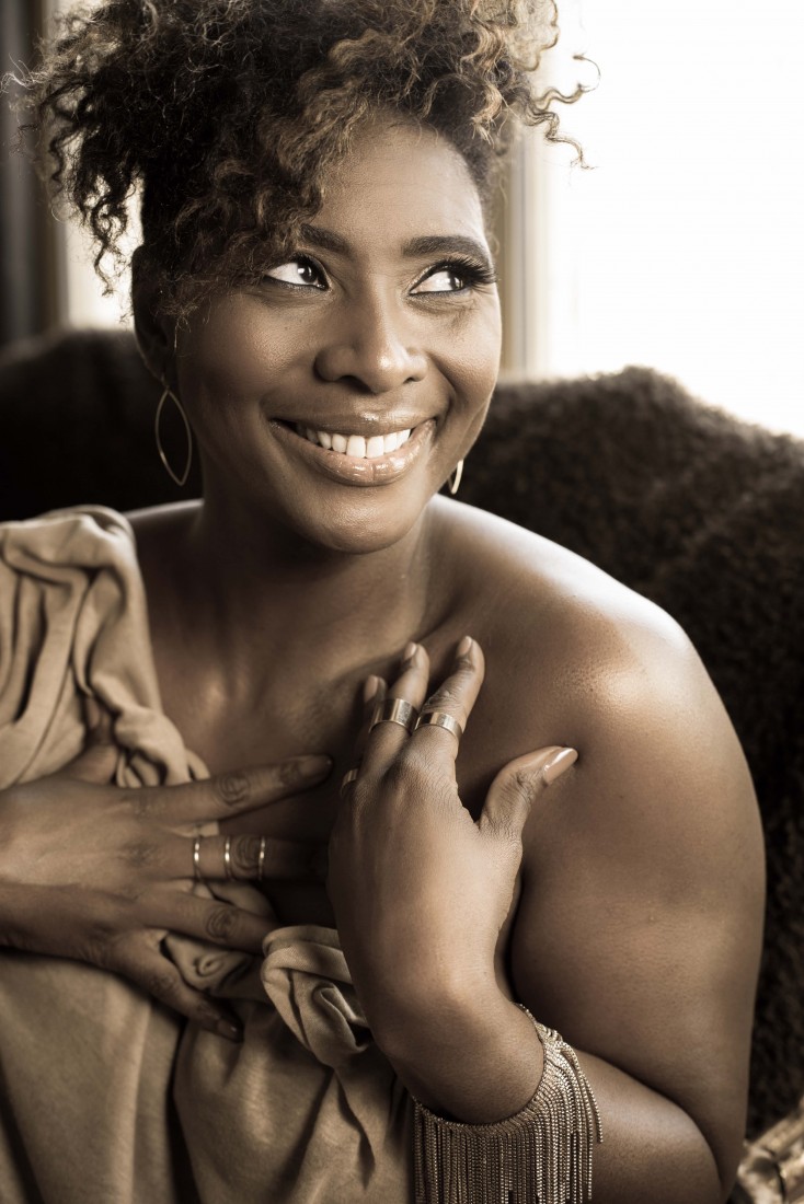 Hire Kenya - Jazz Singer in Chicago, Illinois