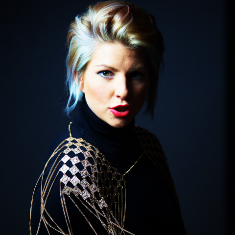 Hire Laura Burke - Singer/Songwriter in Los Angeles, California