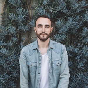 Hire Liam McCormack - Singing Guitarist in Los Angeles, California