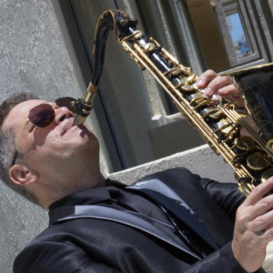 Hire Fernando Diez Saxophone and Flute - Saxophone Player in Miami, Florida