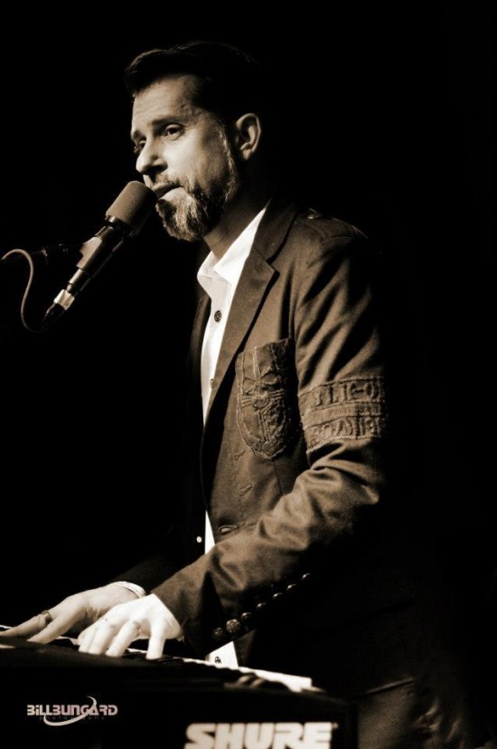 Hire Raymond Hayden - Singer/Songwriter in Tacoma, Washington