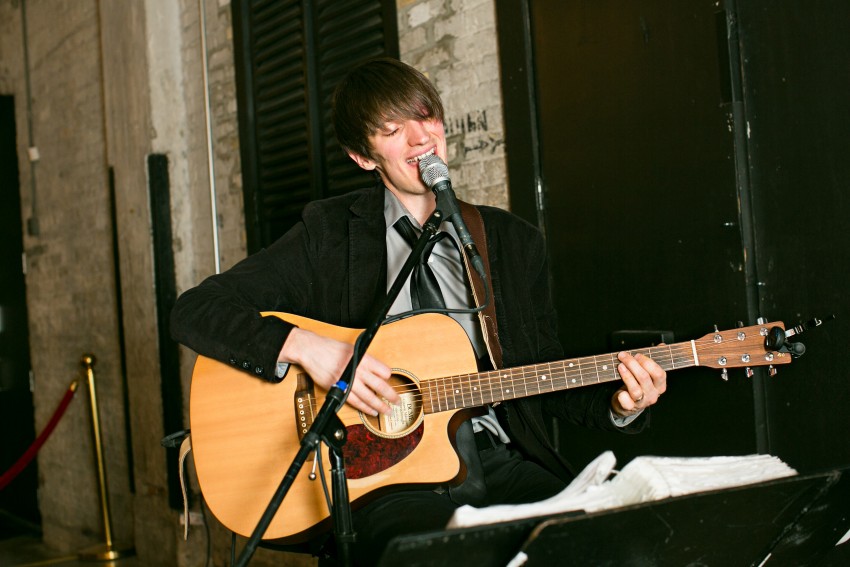 Hire Vinnie Rose - Guitarist in Minneapolis, Minnesota