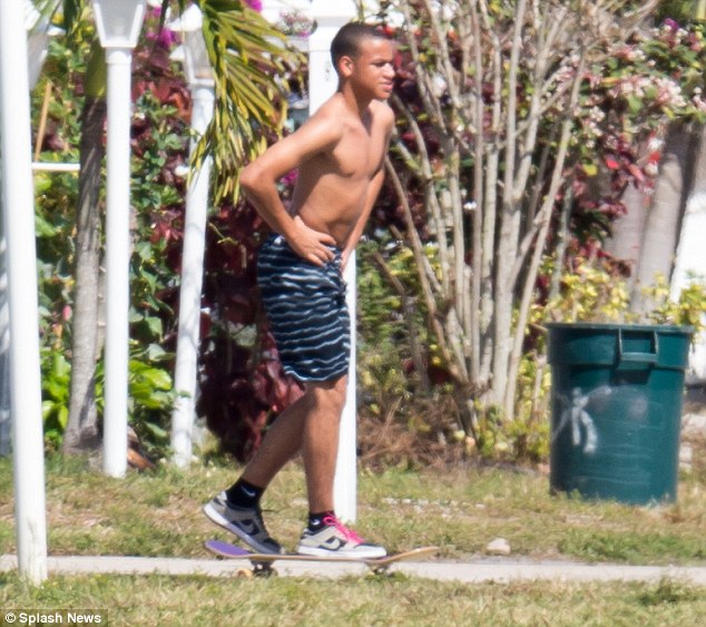 Florida: hermano de Nikolas Cruz se revela en Facebook y comparte ...