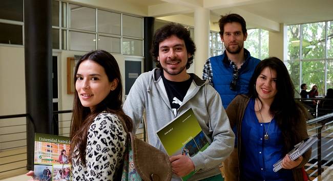 Mineduc entrega por primera vez más de 600 mil beneficios estudiantile ...