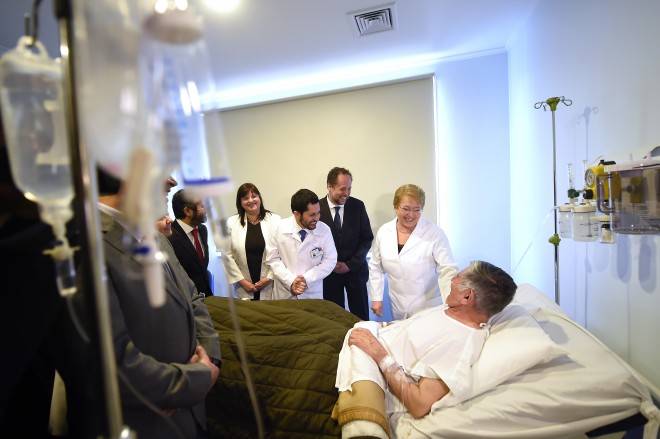 [ARCHIVO] Jefa de Estado inauguró Hospital de Futaleufú - Gob.cl