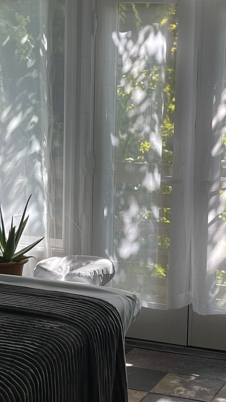 Hand + Heart Studios | Book Your Appointment Online Now