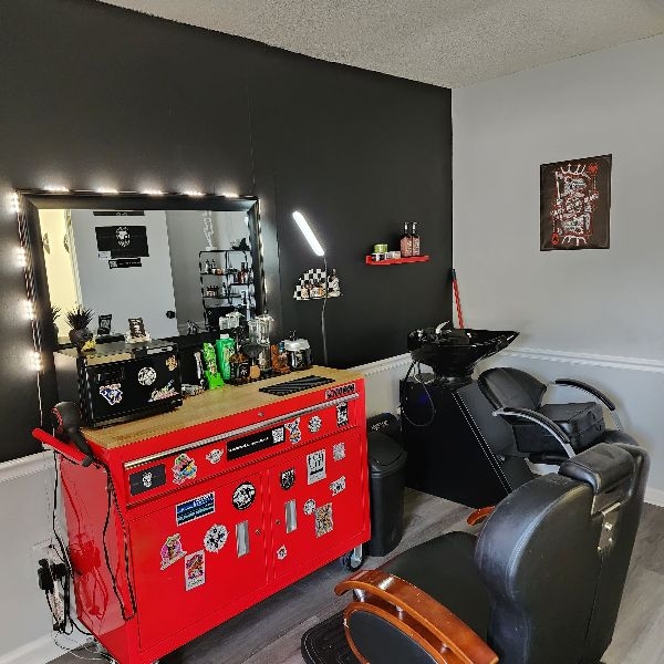 Simply Dapper Barber Shop | Book Your Appointment Online Now