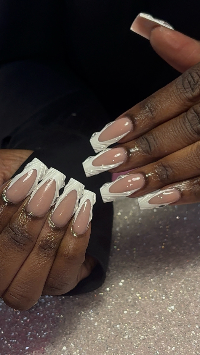 LilE Nails | Book Your Appointment Online Now