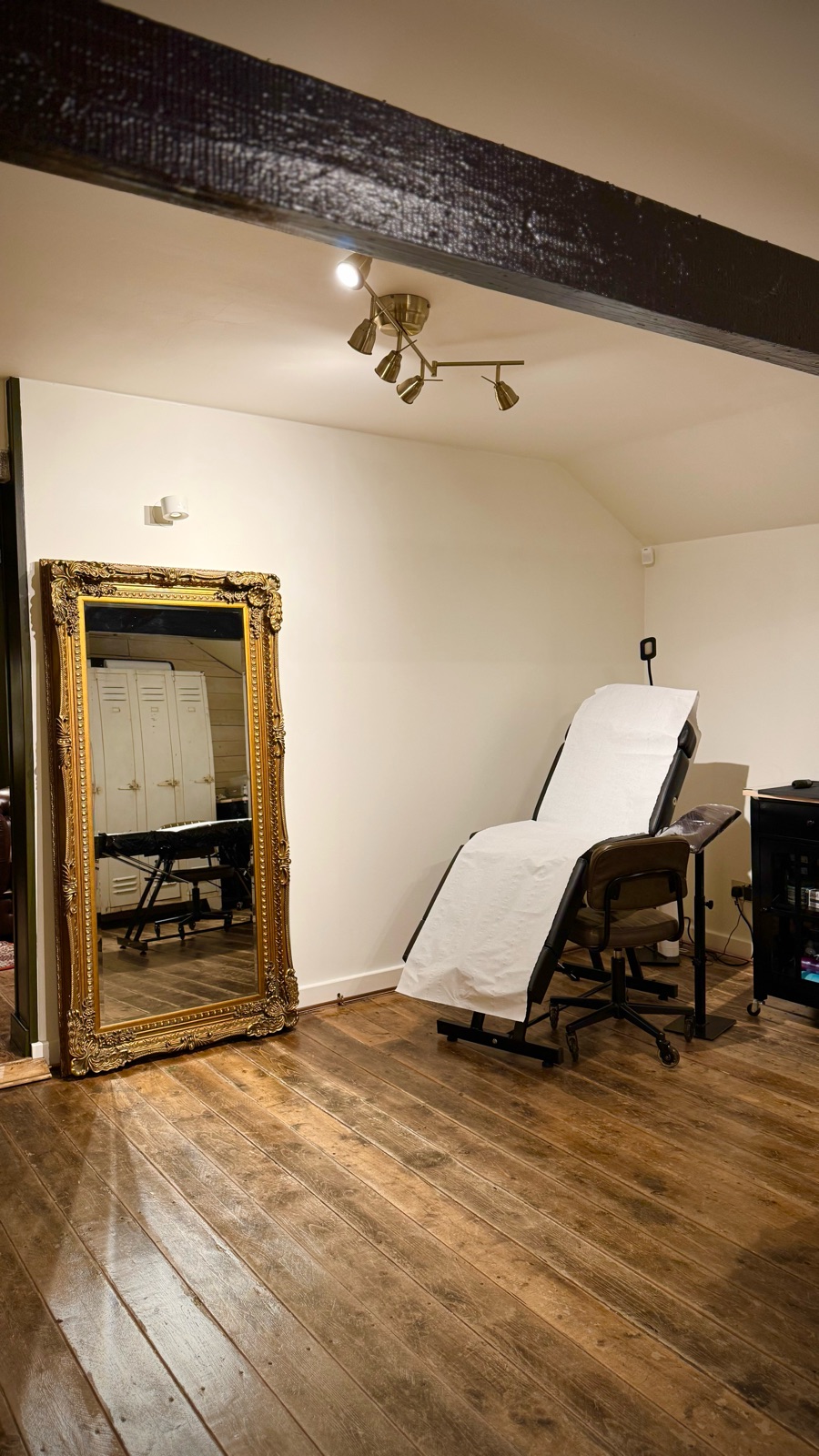 Cardinal Room | Book Your Appointment Online Now