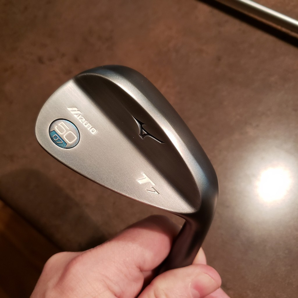 Blue Mizuno T20 wedges - Any pics / reviews after some usage ...