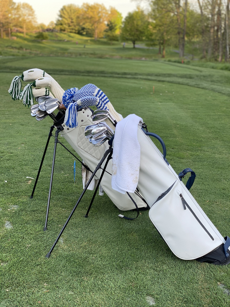 White headcovers with white bag - Golf Bags/Carts/Headcovers - GolfWRX