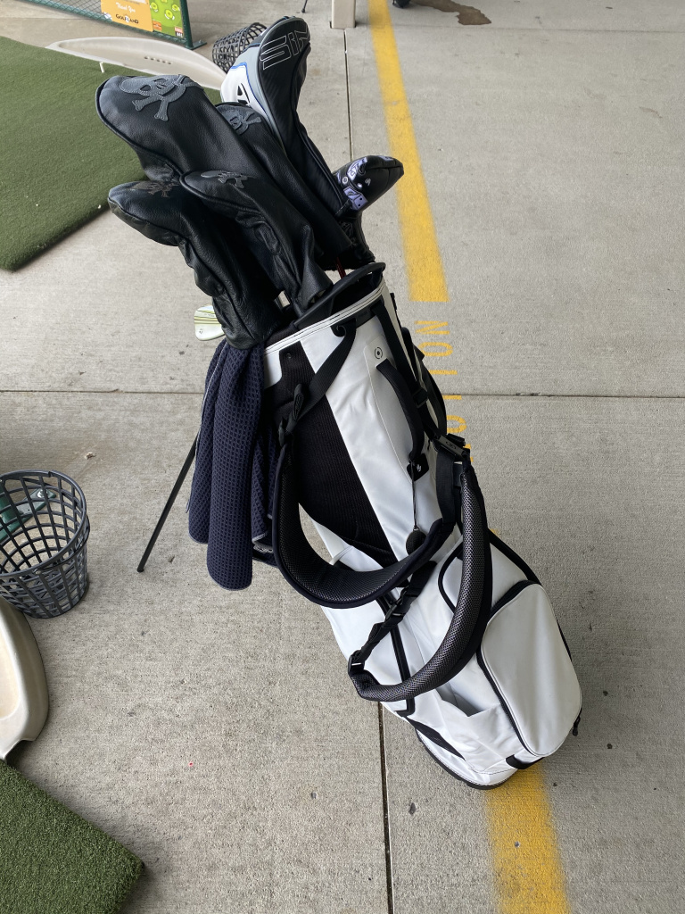 All White Stand Bag (or mostly white) - Golf Bags/Carts/Headcovers ...