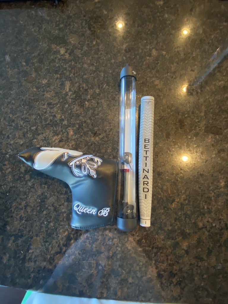 Brand new Bettinardi Queen Bee 6 Slant / Fat Cat Betti cover and towel ...