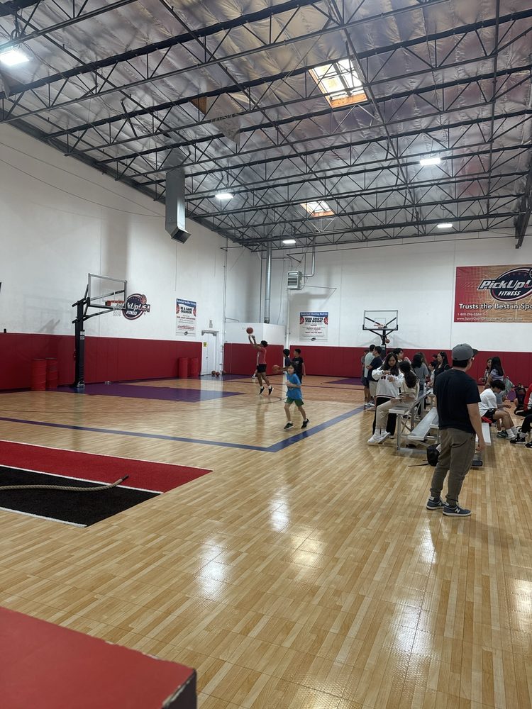 GoodRun • Rent Indoor Basketball Courts in Los Angeles, CA - Book Now!