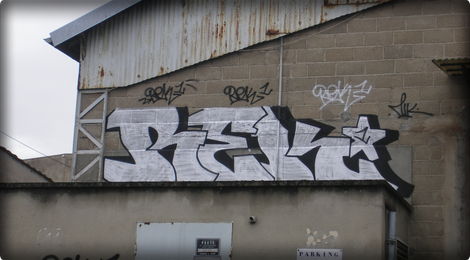 Rek 1 (MIKROM) - Street-art and Graffiti | FatCap