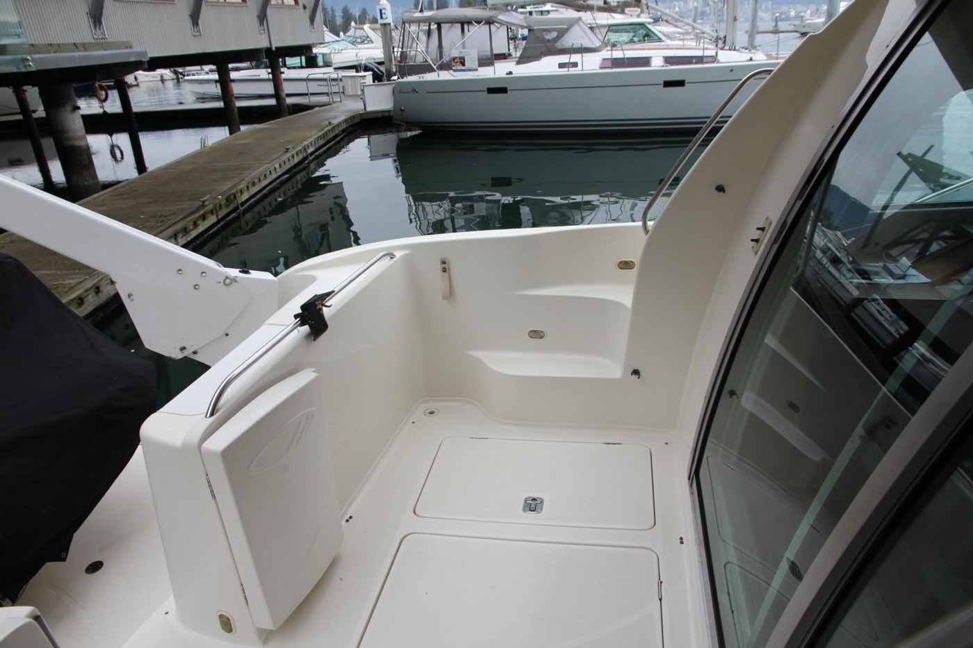 Maxum 4100 SCB 1999 in Vancouver, BC | Offered by Grand Yachts