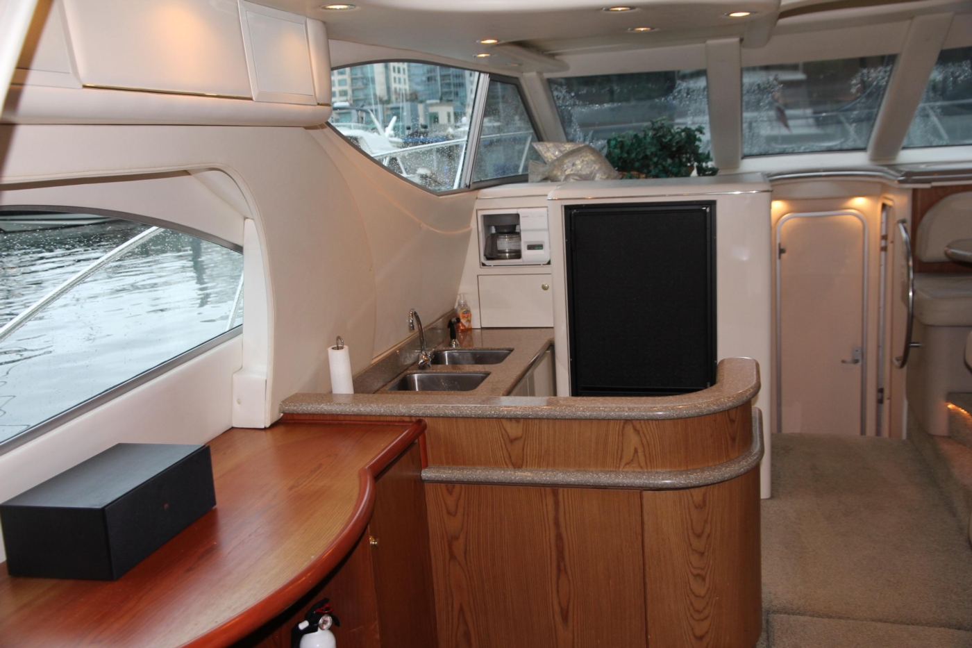 Maxum 4100 SCB 1999 in Vancouver, BC | Offered by Grand Yachts