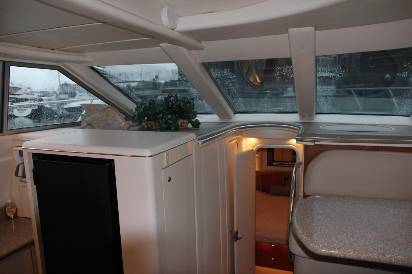 Maxum 4100 SCB 1999 in Vancouver, BC | Offered by Grand Yachts