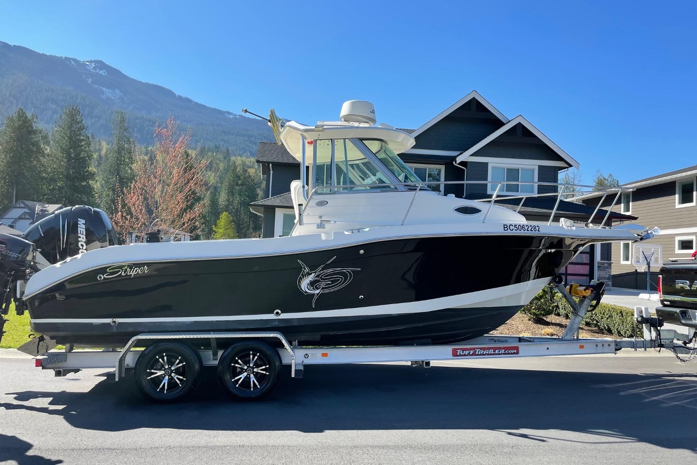 Striper 2301 2010 in North Vancouver, BC | Offered by Grand Yachts