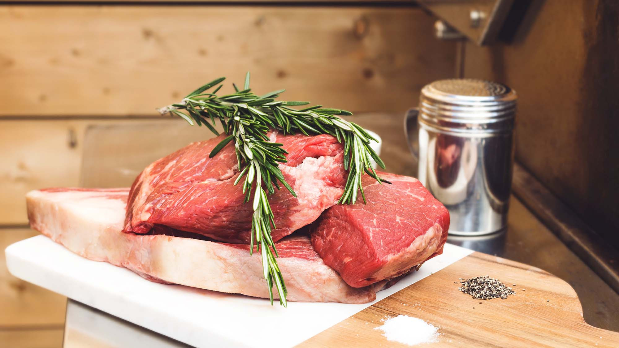 Naturally-Raised Angus Beef & Berkshire Pork - Durand Family Farm LLC