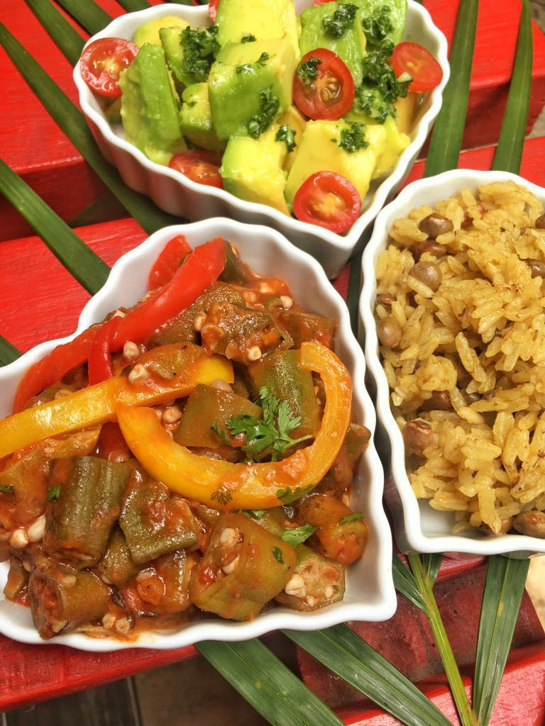 Molondrones Guisados Con Moro de Guandules - Saboriza