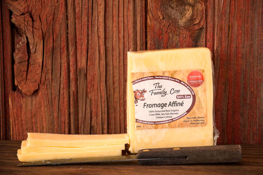 Fromage Affiné (Aged Cheddar) - The Family Cow