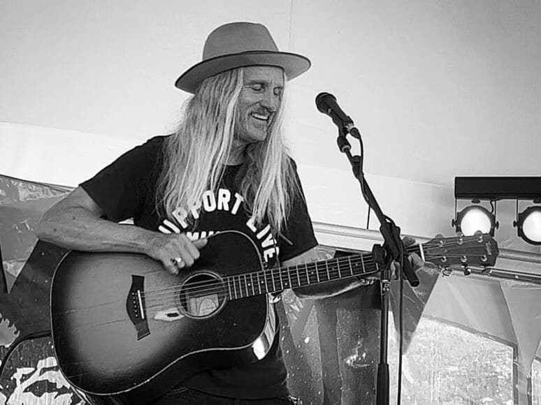 Steve Poltz: Live at Muskoka Music Festival - Great Dark Wonder