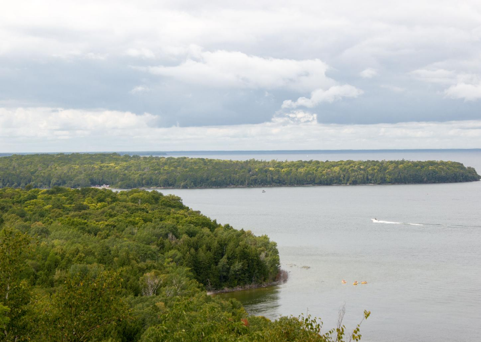 Kayak Tour To Peninsula State Park In Wisconsin | Green Vacation Deals