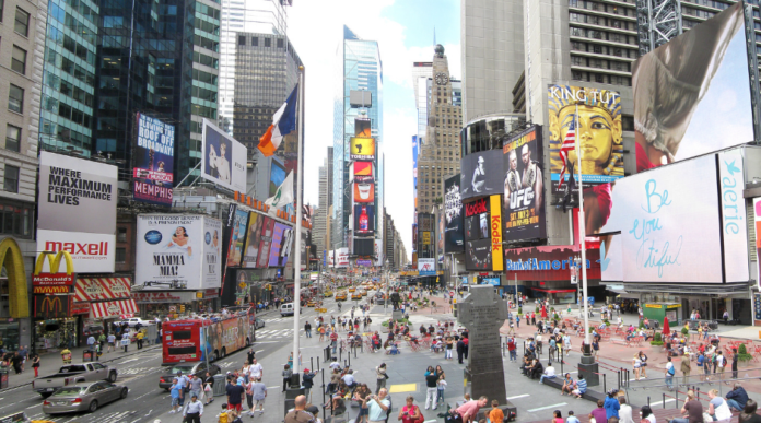 Times Square & Midtown Walking Tour In New York City | Green Vacation Deals