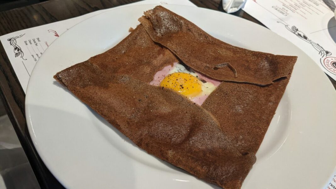 La Creperie de Paris Epcot Dining Review - Disney World Crepe ...