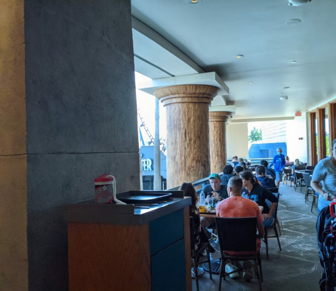 The Burger Digs Islands of Adventure Review | Green Vacation Deals