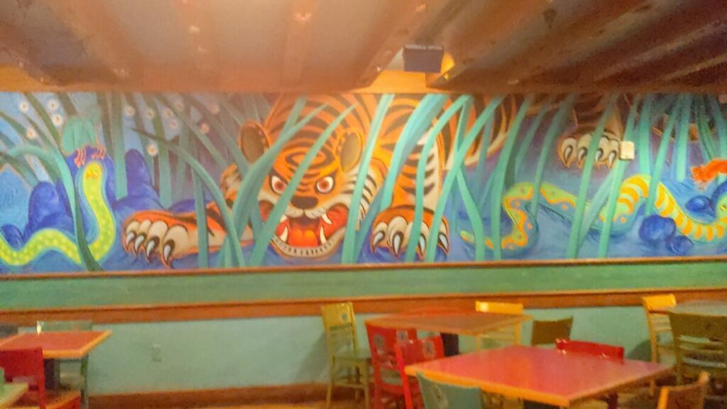 Pizzafari Animal Kingdom Disney World Review: 5 Reasons to Go | Green ...