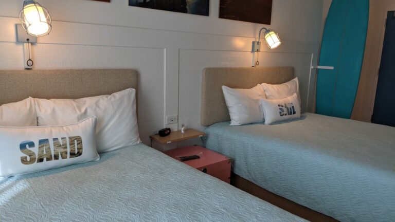 Universal Dockside Inn Review | Green Vacation Deals