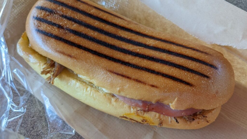 Panini Shore Cafe SeaWorld Orlando Review | Green Vacation Deals