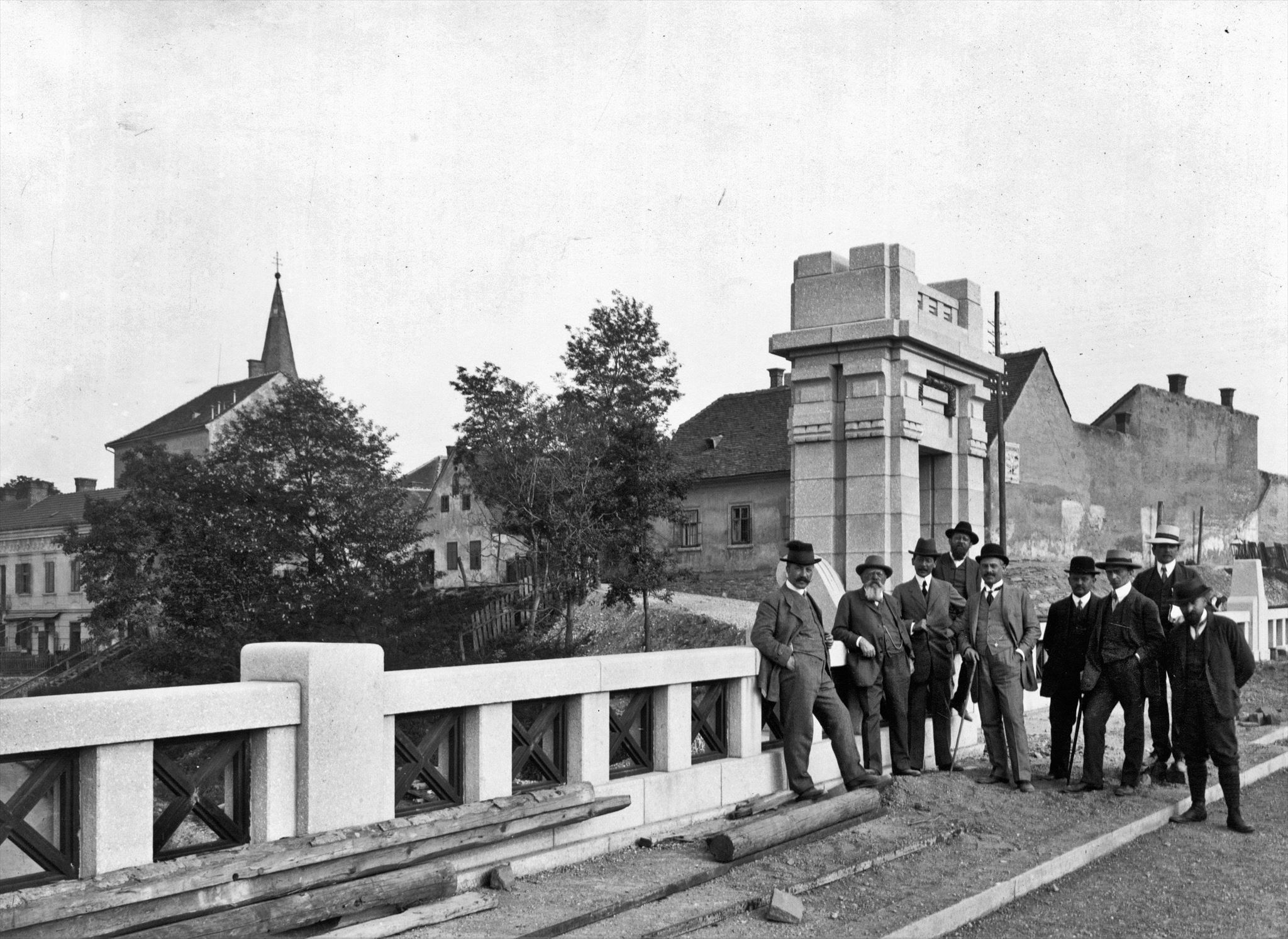 GC7Y306 Mariborski Stari most ... Maribor Old bridge (Traditional Cache ...